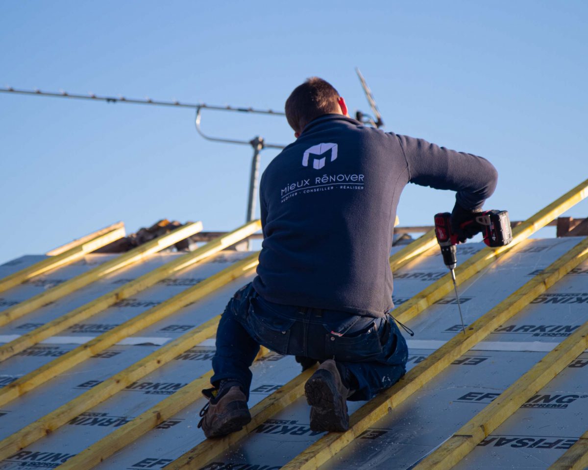 Isolation toiture par l'extérieur: tout savoir - Renove.com